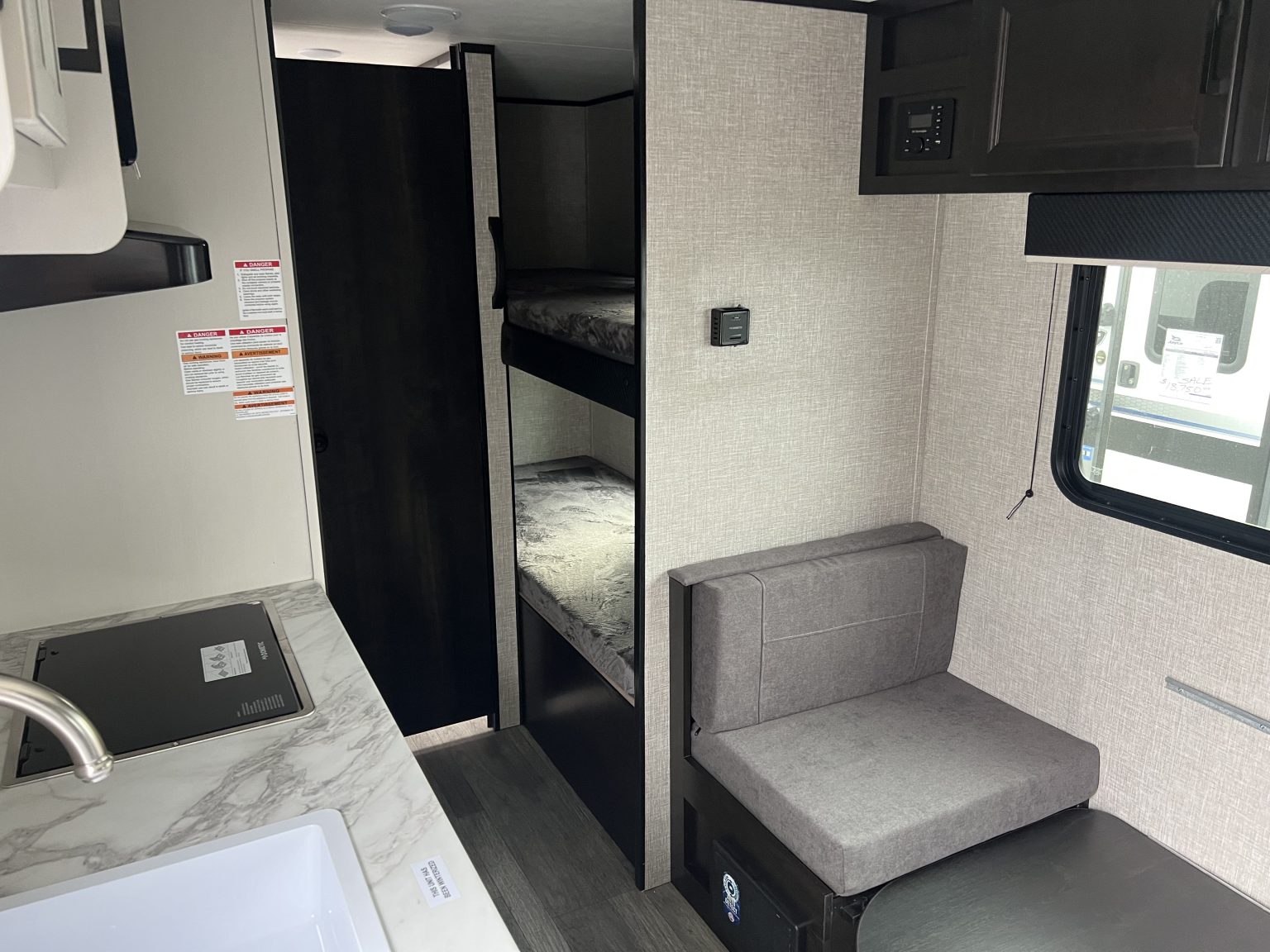 2022 Jayco Jay Flight SLX 7 174BH BELOW DEALER COST!! - Wise Trailer Sales